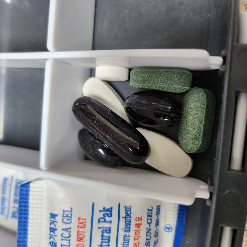 나님의 히알루론산 스피루리나홍삼 옥타코사놀프로바이오틱스오메가3칼슘 마그네슘 비타민d비타민c밀크씨슬루테인 추천